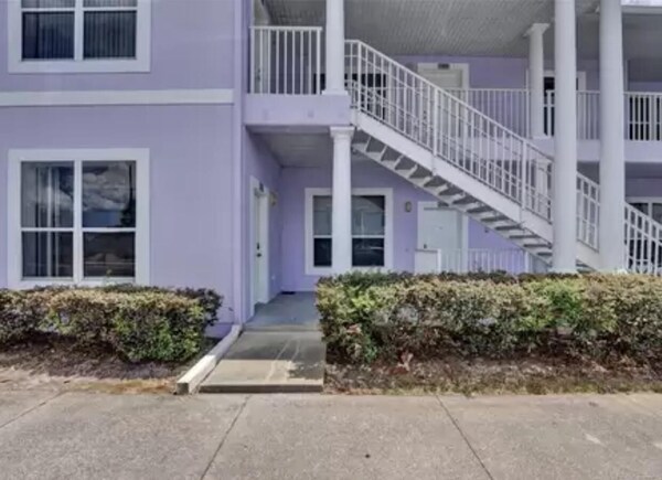 Huge Screened Patio That Overlooks Lake Buck, Near Famous Attractions!! - Level Up, Kissimmee