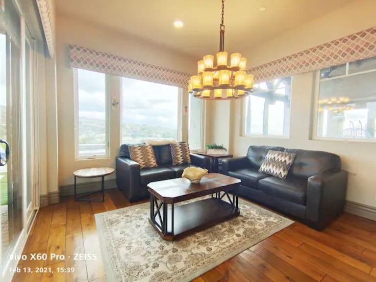 Mansion On De Portola With Vineyard And Mountain View - Mount Palomar Winery, Temecula