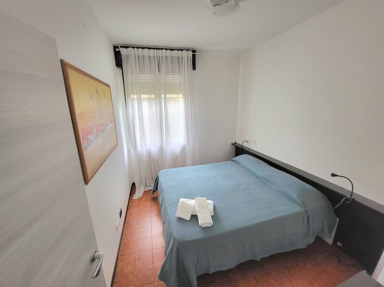 Apartment In Front Of The Hospital With Garage And Bicycle - Módena