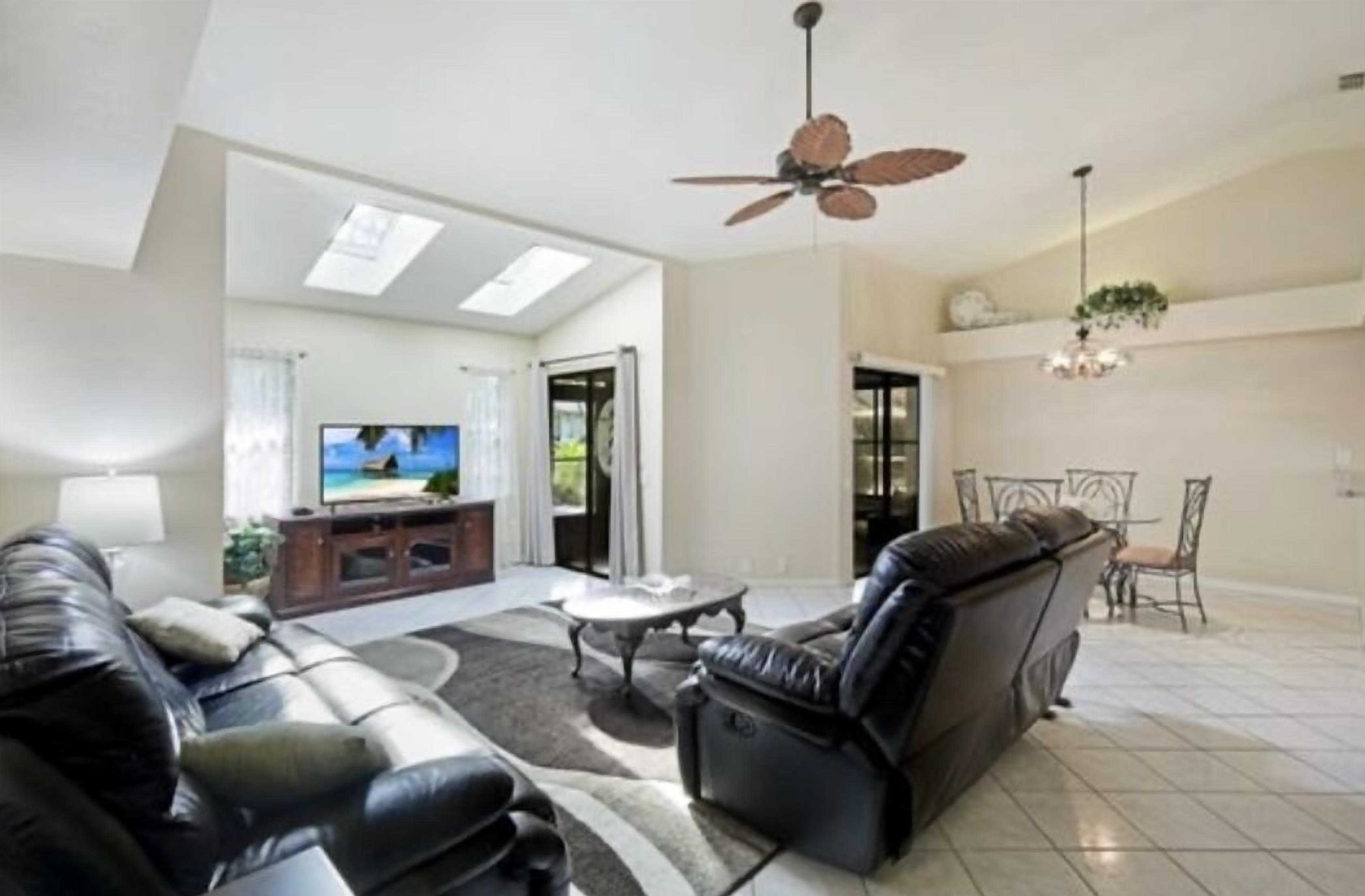 Brookshire Single Home- Centralized To Shopping And Beaches - Fort Myers, FL