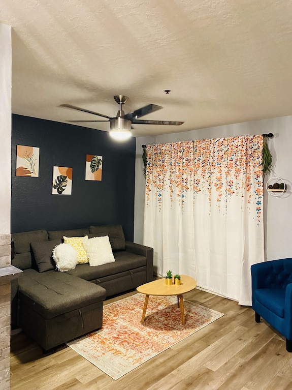 1 Bedroom 1 Bath Entire Condominium 5 Minutes To Spring Training - Surprise, AZ