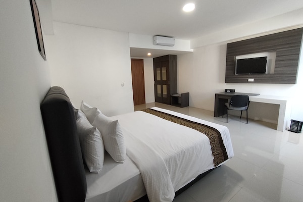 Quarto Superior | Secretária, Wi-fi grátis, roupa de cama fornecida