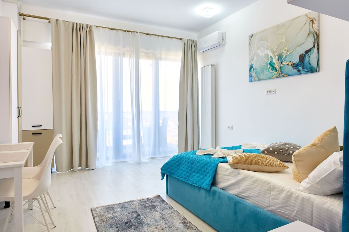 1 quarto, individualmente decorados, individualmente mobiliados