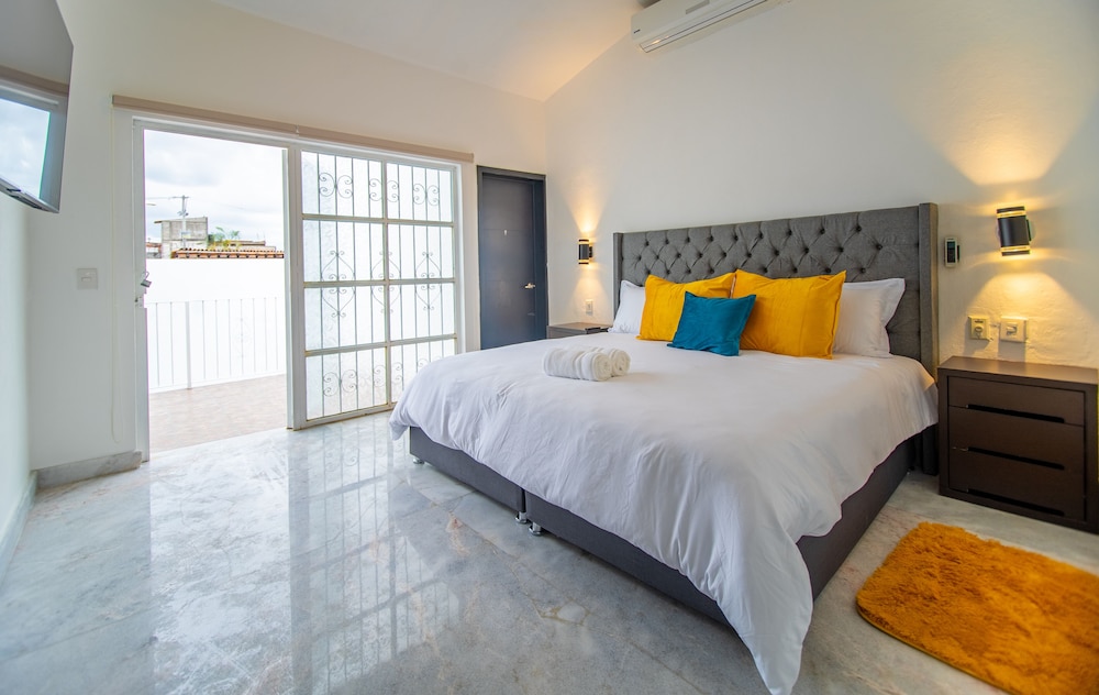 Spacious House With Private Pool - Puerto Vallarta