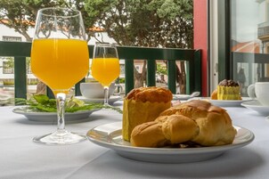 Pequeno-almoço continental diário incluído 