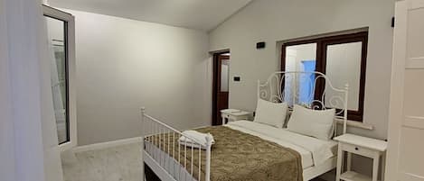 Apartamento Standard em Condomínio Fechado, no edifício anexo | 1 quarto, minibar, secretária, ferro/tábua de engomar
