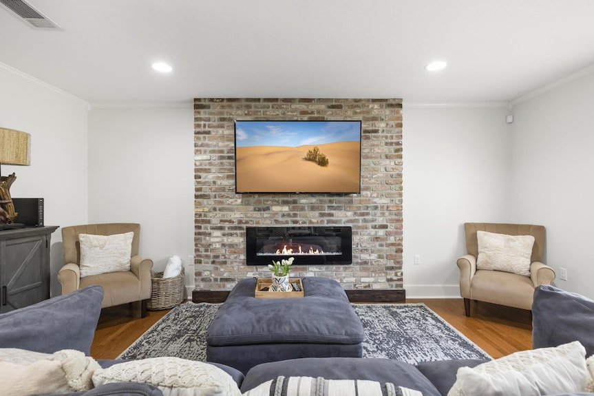 Luxe Midtown Gem, Walk To Usm - The Longleaf House - Hattiesburg, MS