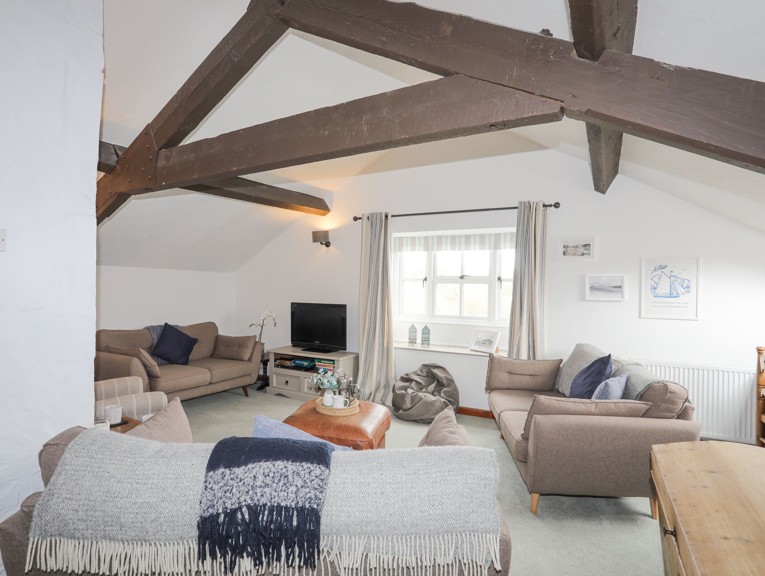 Bethania, Pet Friendly, Character Holiday Cottage In Beaumaris - Beaumaris