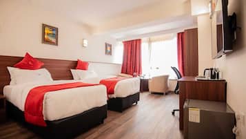 1 quarto, roupas de cama premium, cofres nos quartos, escrivaninha