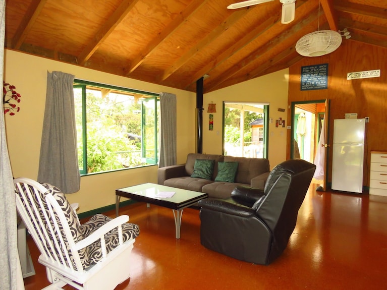 Mill Bay Charmer - Mangonui