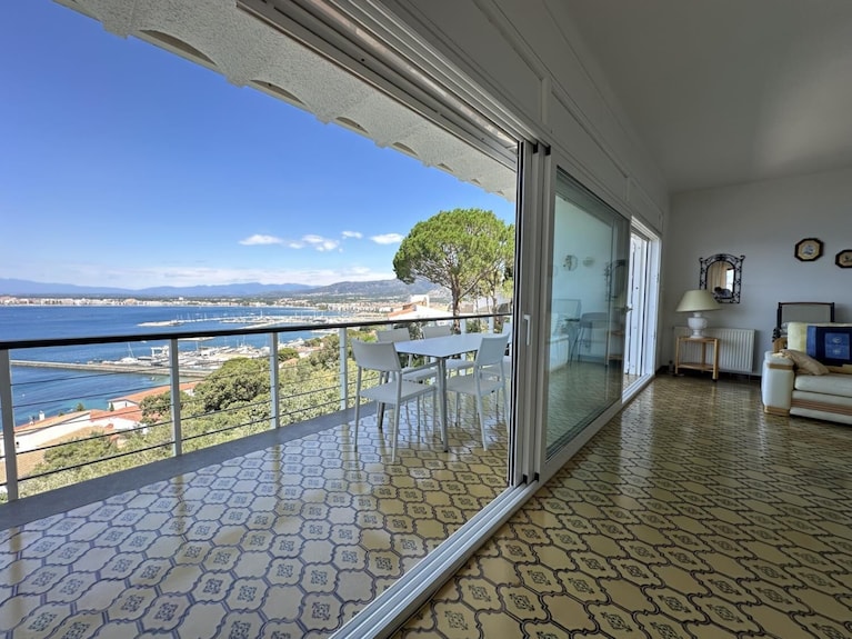 Villa Poncella - Quatre Chambres Chalet, Couchages 8 - Costa Brava