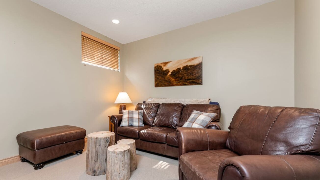 Eagle Crest | Steam Shower | Fireplace | Springs - Radium Hot Springs