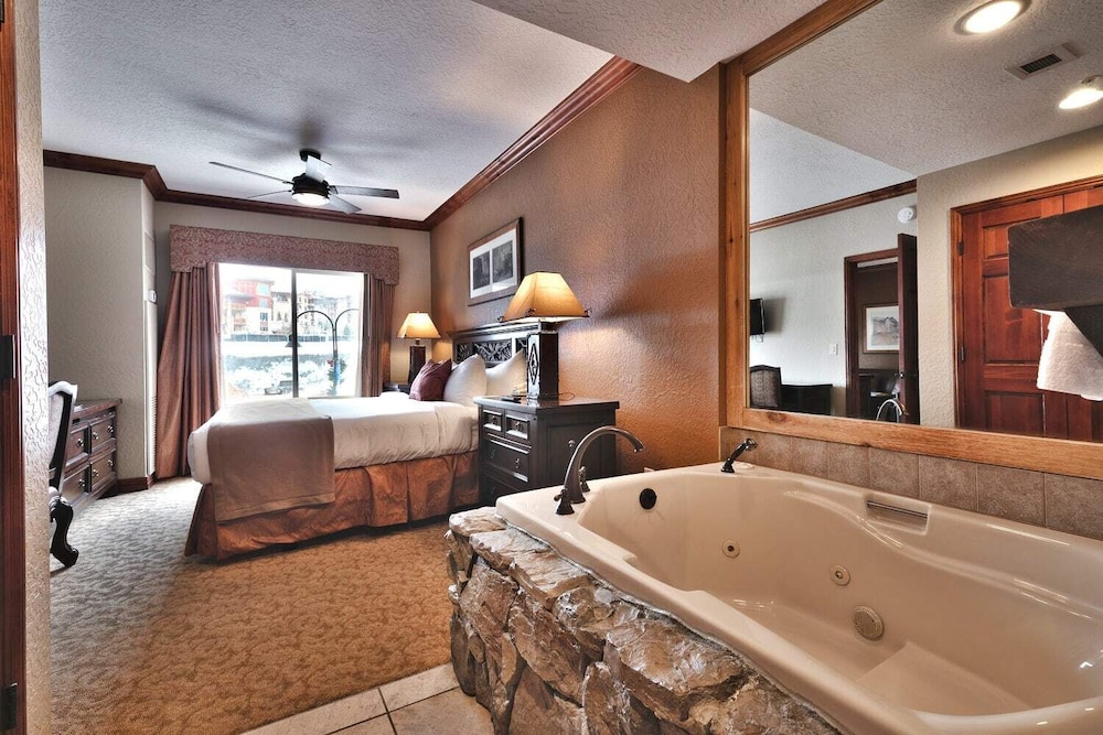 Ski In/out Westgate Resort And Spa, Hot Tub, Pool, Two King Beds! - Utah