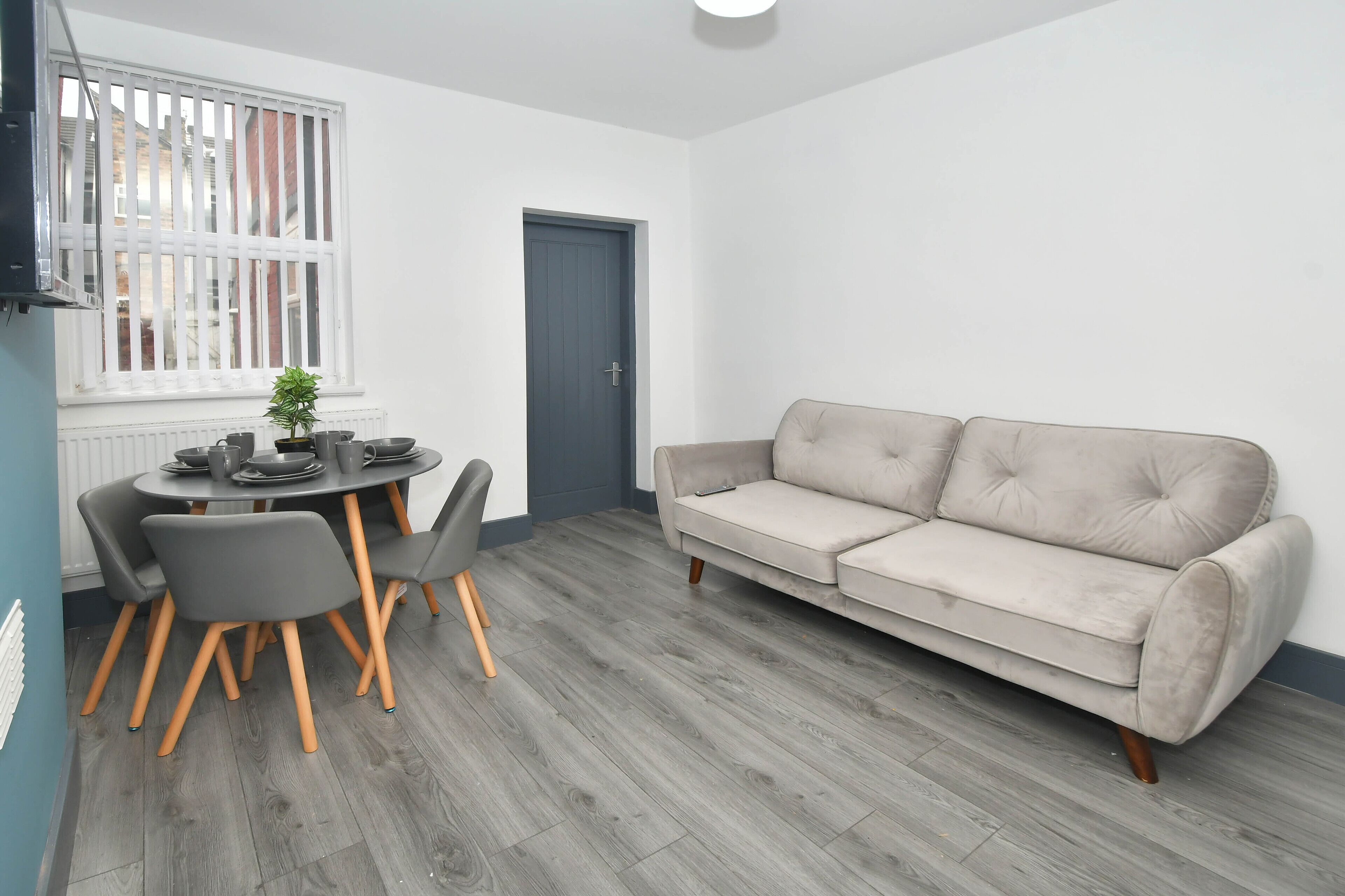 Townhouse @ Eastwood Pl - Double Room With Tv - Stoke-on-Trent
