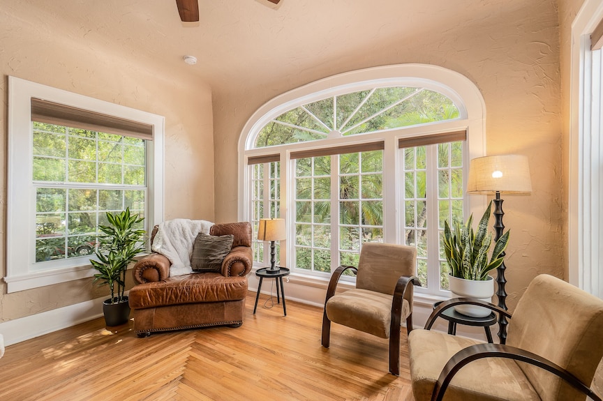 3/2 Luxury Spanish Villa - Pool - Pet Friendly - 레이클랜드