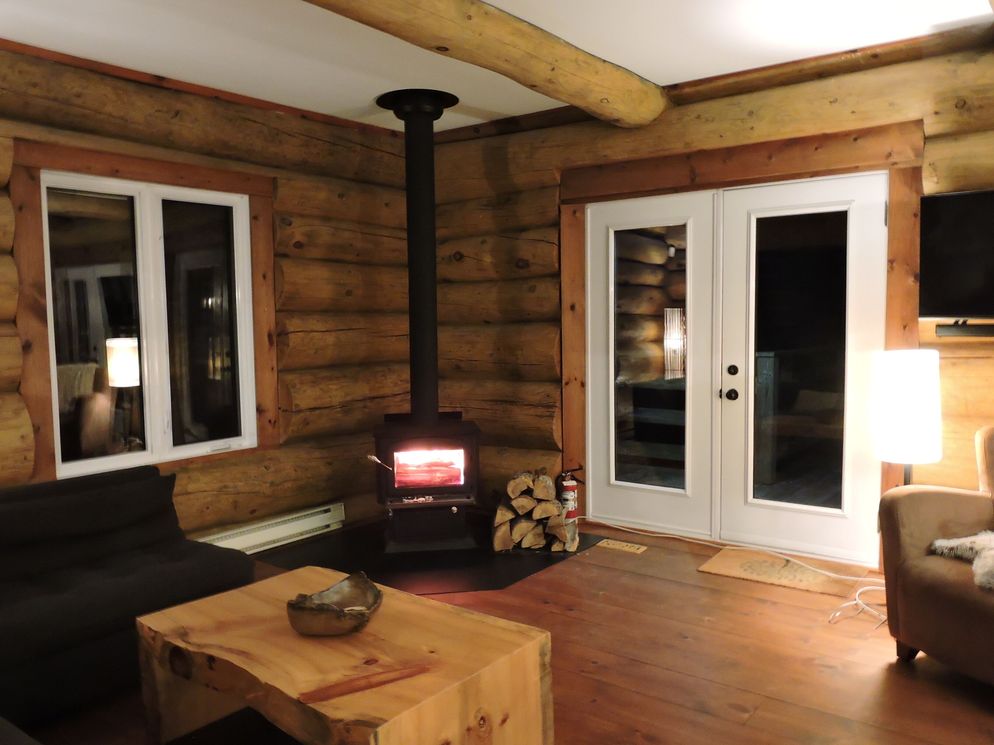 Chalet En Bois Rond Avec Spa, Sauna Et Hammam - Quebec