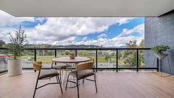 Apartamento, 2 quartos (301) | Vista da varanda