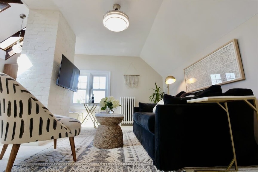 New!! Cabin In The Clouds ~ Easy Downtown Access W Parking! - Georgetown, DC