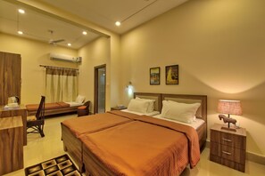 Roupa de alta qualidade, Wi-fi grátis, roupa de cama fornecida