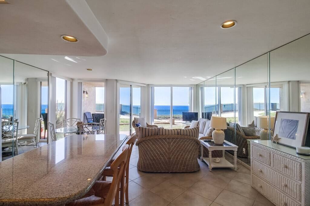 Stunning Cliffside Condo | Oceanfront - Encinitas, CA