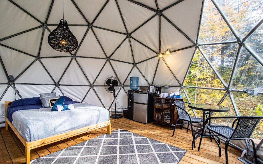 Dôme Forestier: Glamping, Nature, Stars, Comfort, Shared Kitchen, Citq304716. - Quebec
