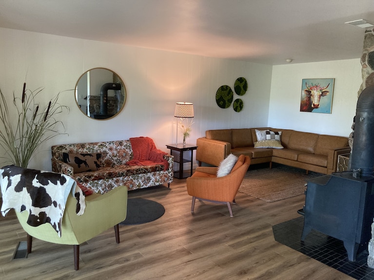 Lakefront Cottage With Private Beach, Sleeps 14 - Michigan