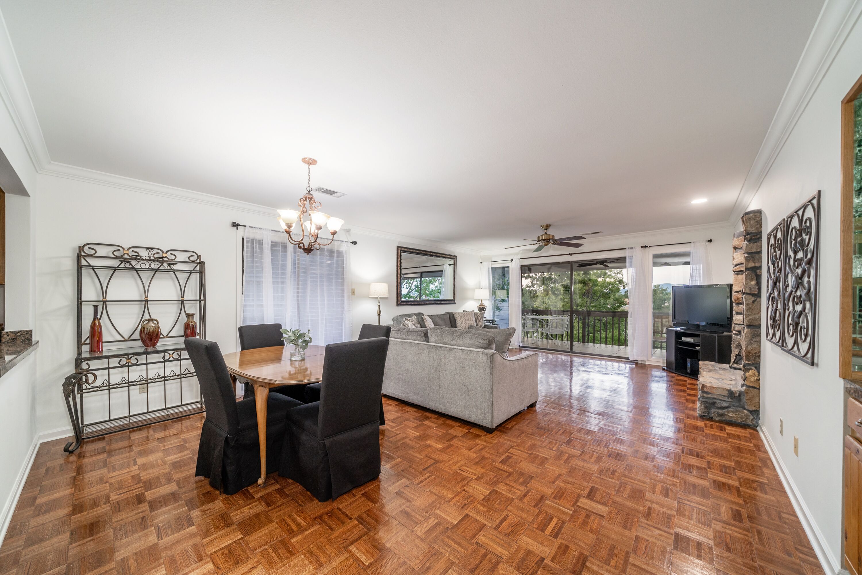 Lake Hamilton Condo - Sleeps 4, Pool, And Hot Tub! - Lake Hamilton, AR