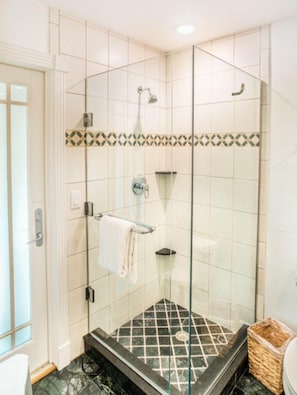 Casa, 4 quartos | Banheiro | Toalhas de banho 