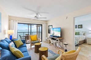 Apartamento em Condomínio Fechado, 2 quartos | Sala