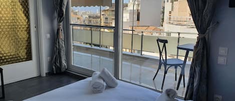 Cobertura urbana | Cortinas blackout, ferros/tábuas de passar roupa, berço de viagem