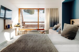 Quarto Quádruplo Superior | Cofre no quarto, secretária, Wi-fi grátis, roupa de cama fornecida 