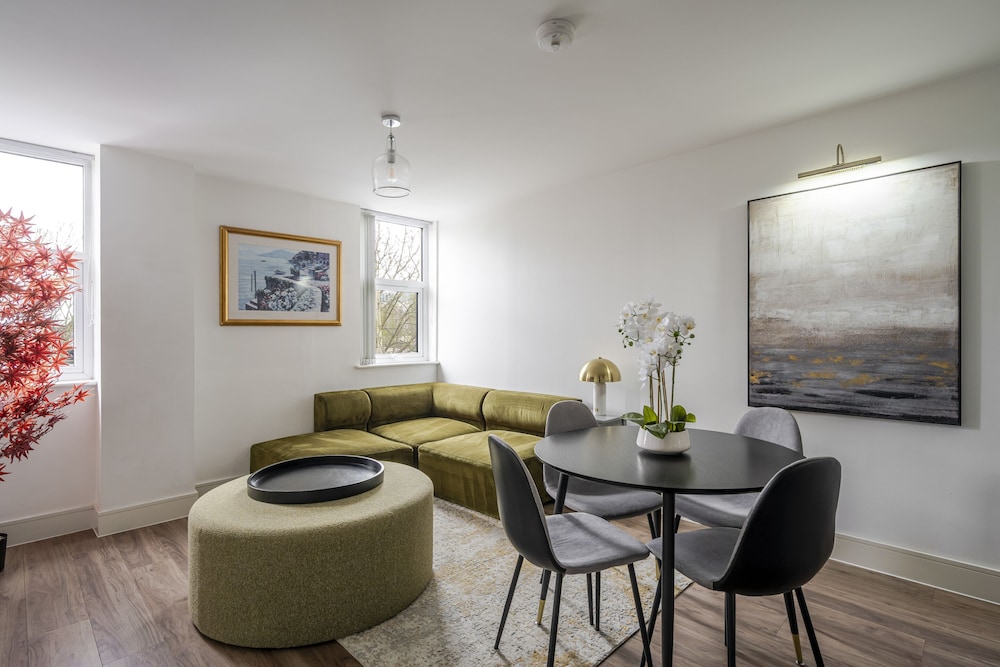 Luxurious 2 Bedroom Apartment With Free Parking - Chelmsford