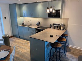 Casa de Campo | Cozinha privada | Um frigorífico, uma máquina de lavar louça, uma chaleira elétrica