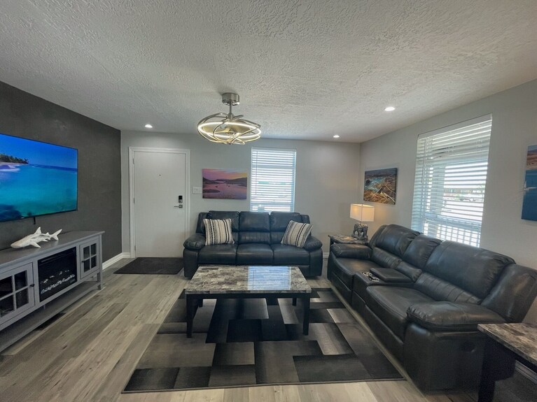 Elephant Lake Resort Oasis New - Elephant Butte, NM