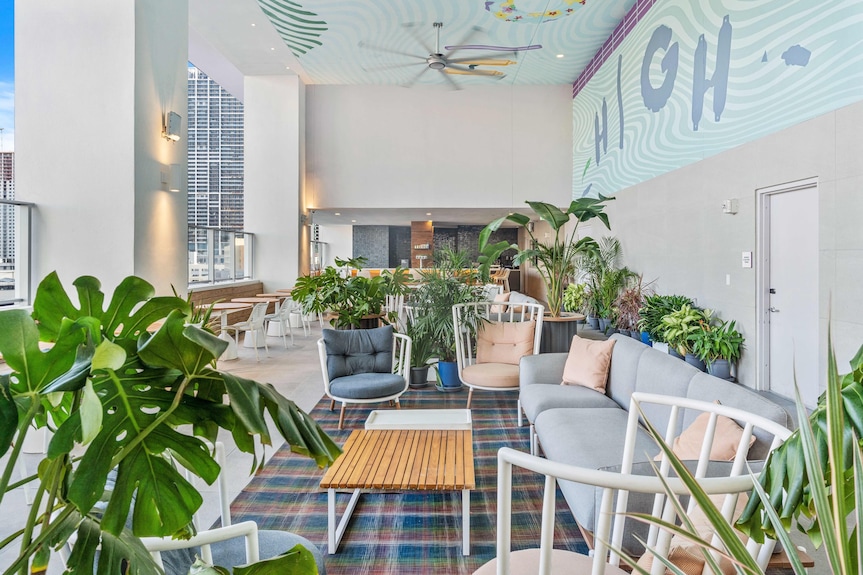 Pool, Views 1br Downtown Condo Near Bayfront Park - South Beach, FL