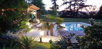 Piscina exterior sazonal 