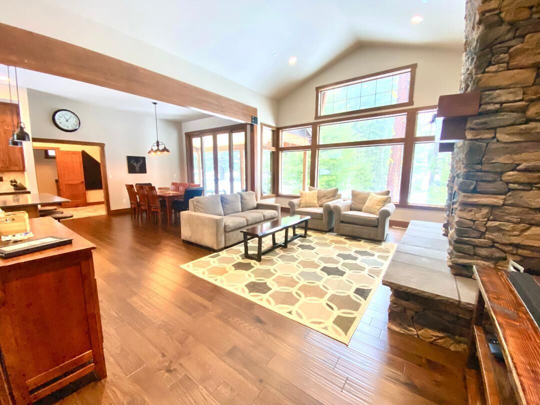 Suncadia 3 Bedroom 2.5 Bath Home . Sleeps 8 With A Pvt Hot Tub And Game Room - Cle Elum, WA