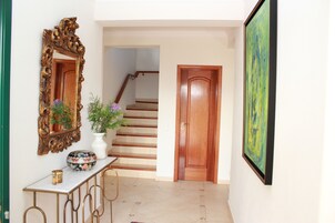 Entrada (vista interior)