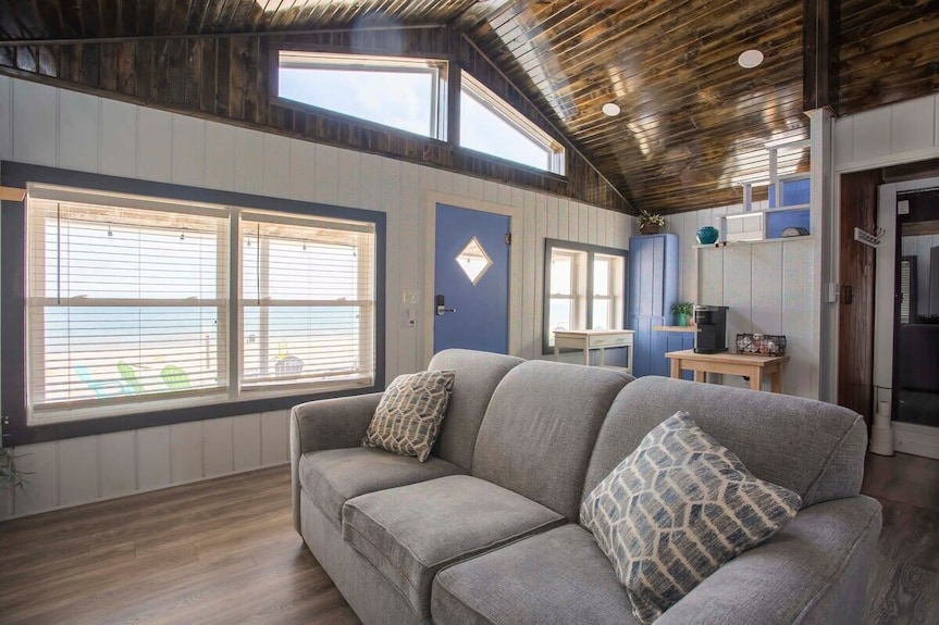 4 Beachfront Cottages - New Bathrooms And Roofs! - Harrisville State Park, Harrisville