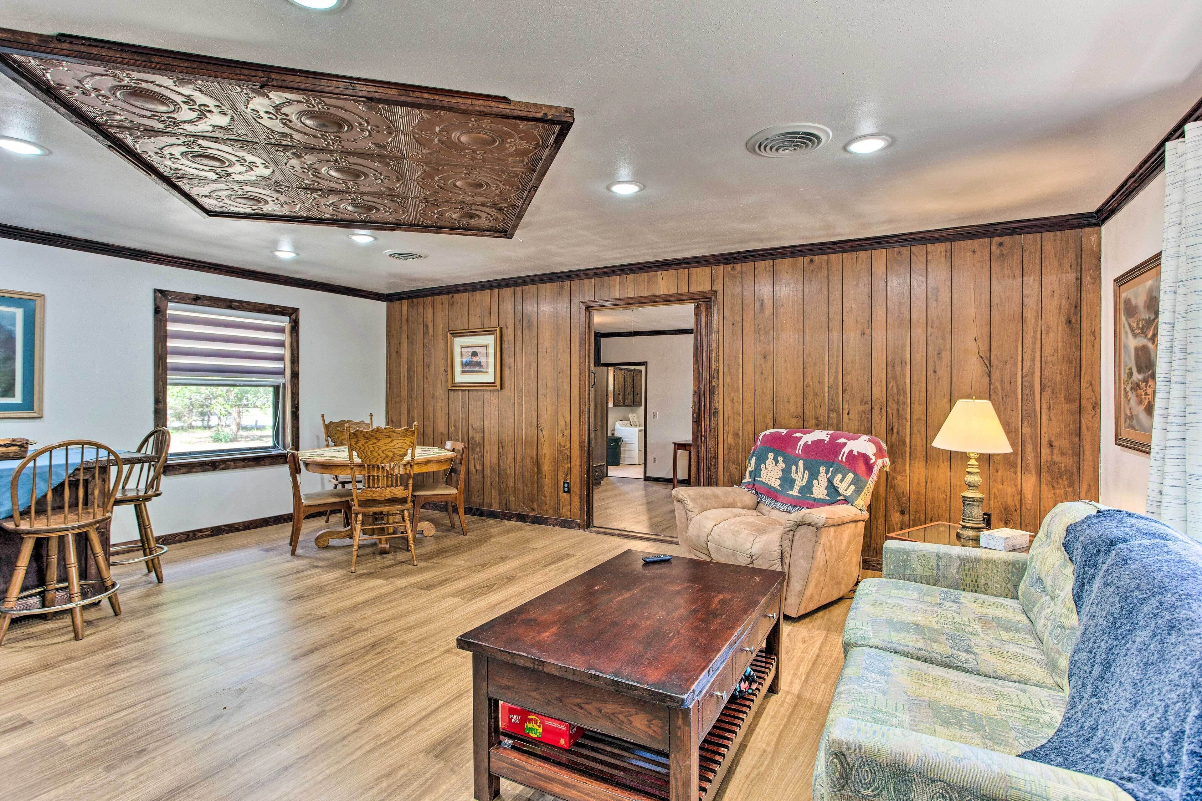 Lovely 'Anna Fink House' W/ Patio & Fire Pit - Atoka Lake, OK