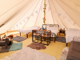 Casa de Campo | 1 quarto, com decoração personalizada, com mobília individualizada 