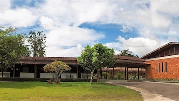Fachada da propriedade