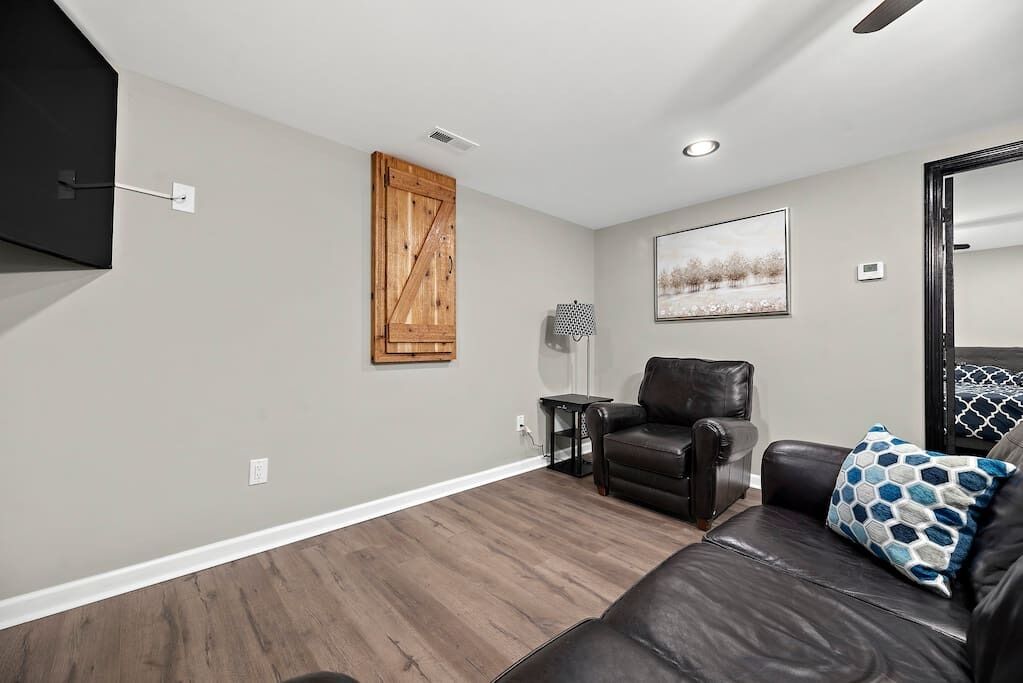 "Cedar Cottage"- Comfort & Style Near Lake Norman - Lincoln County, NC