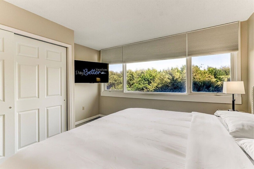 Ocean Views At This Pet-friendly Paradise - Jacksonville, FL
