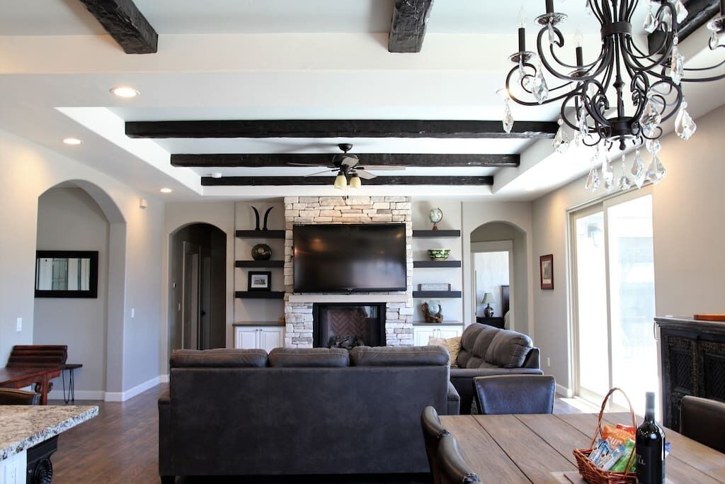 Picturesque Rosemary Retreat - Atascadero, CA