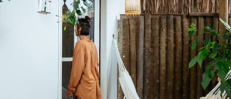 SUITE VARANDA | Minibar, secretária, Wi-fi grátis, roupa de cama fornecida