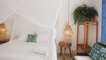 SUITE DELUXE | Frigobar, escrivaninha, Wi-Fi de cortesia, roupa de cama