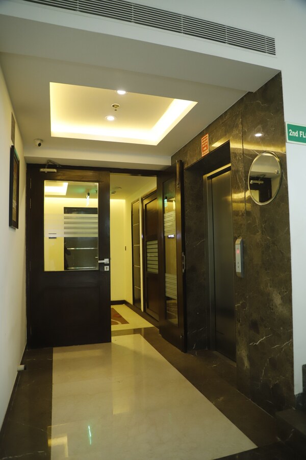Udman By Ferns N Petals, Chattarpur - New Delhi