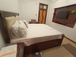 Quarto Duplo Deluxe | Ferro/tábua de engomar, Wi-fi grátis 