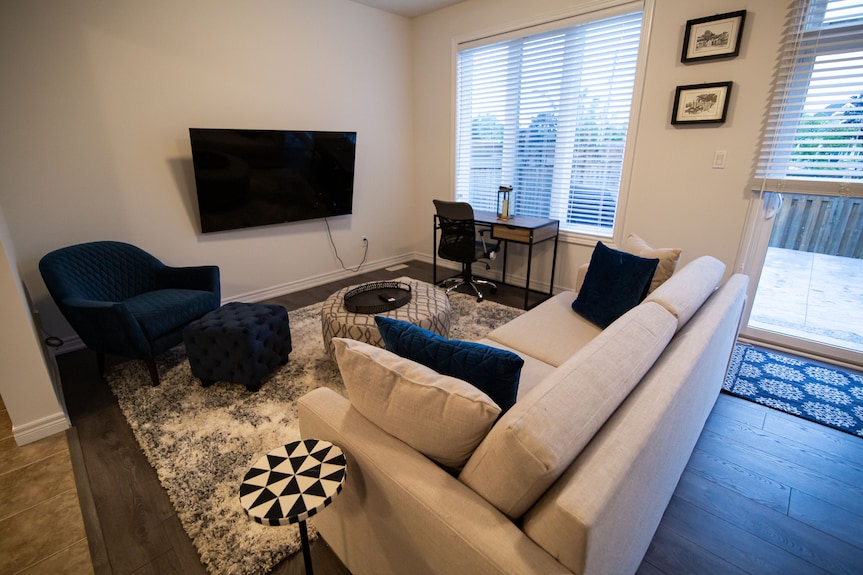 Modern & Cozy Retreat -Lake Ontario & Wine Country - Grimsby